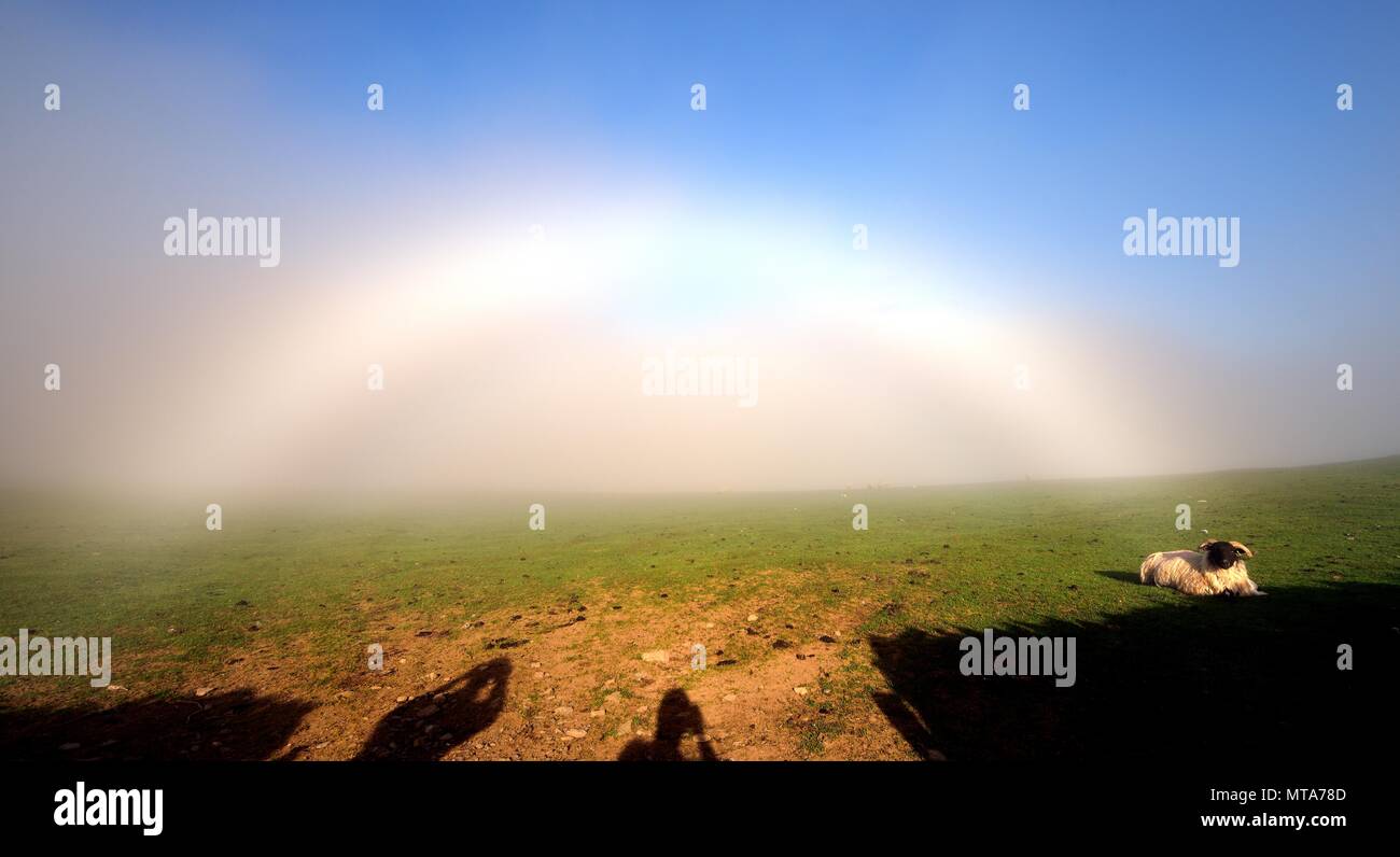 Fogbow cloud uk hi-res stock photography and images - Alamy
