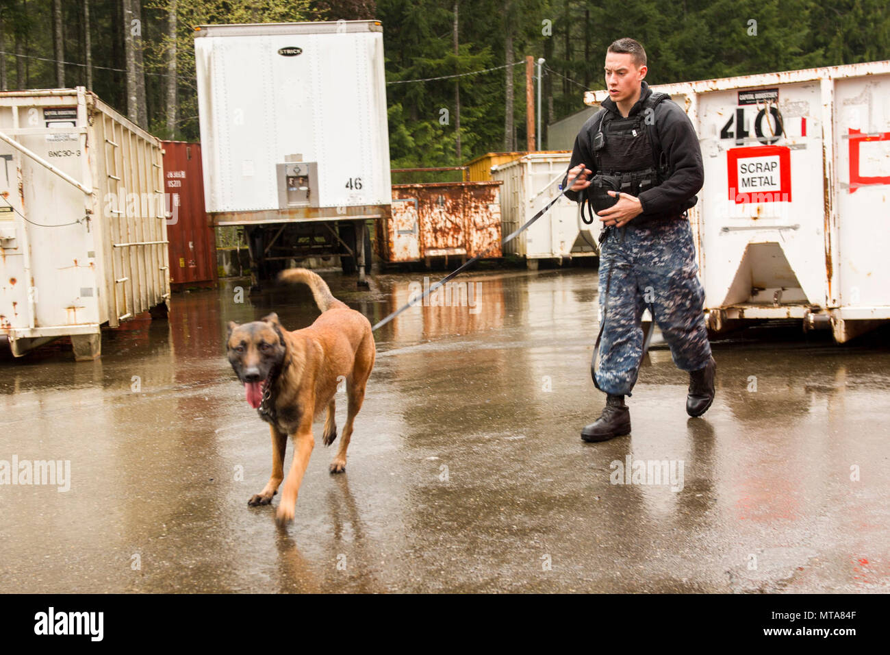 SILVERDALE Wash. (April 19, 2017) Master-at-Arms 2nd Class Robert ...