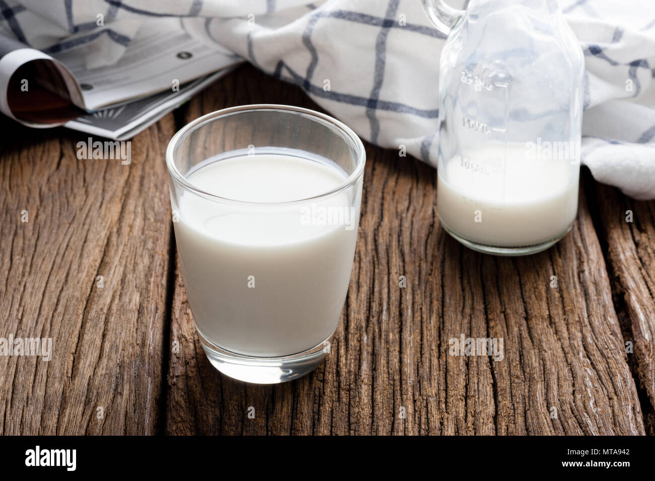 Fresh milk daily hi-res stock photography and images - Alamy