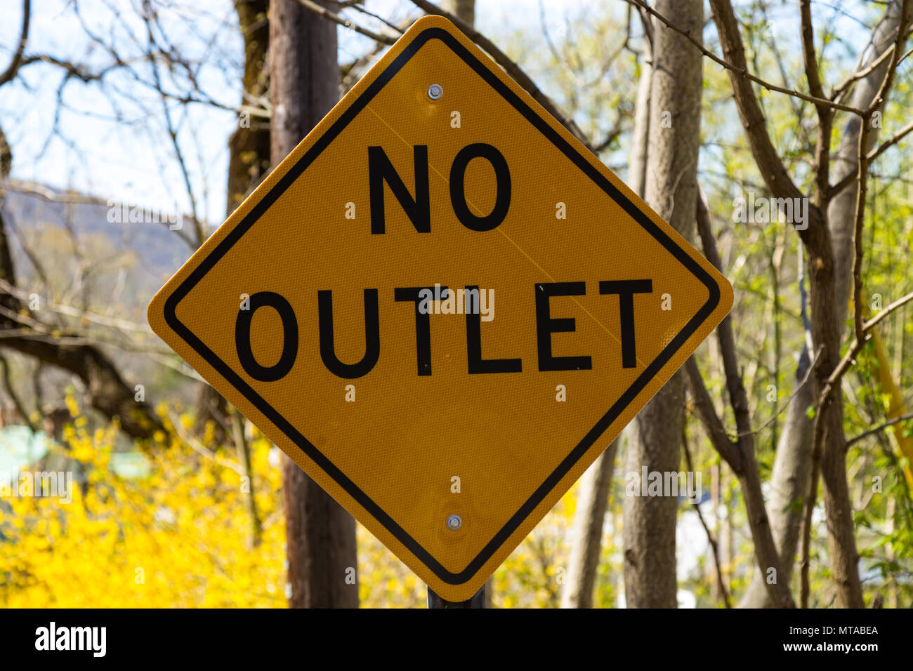 No outlet sign hi-res stock photography and images - Alamy