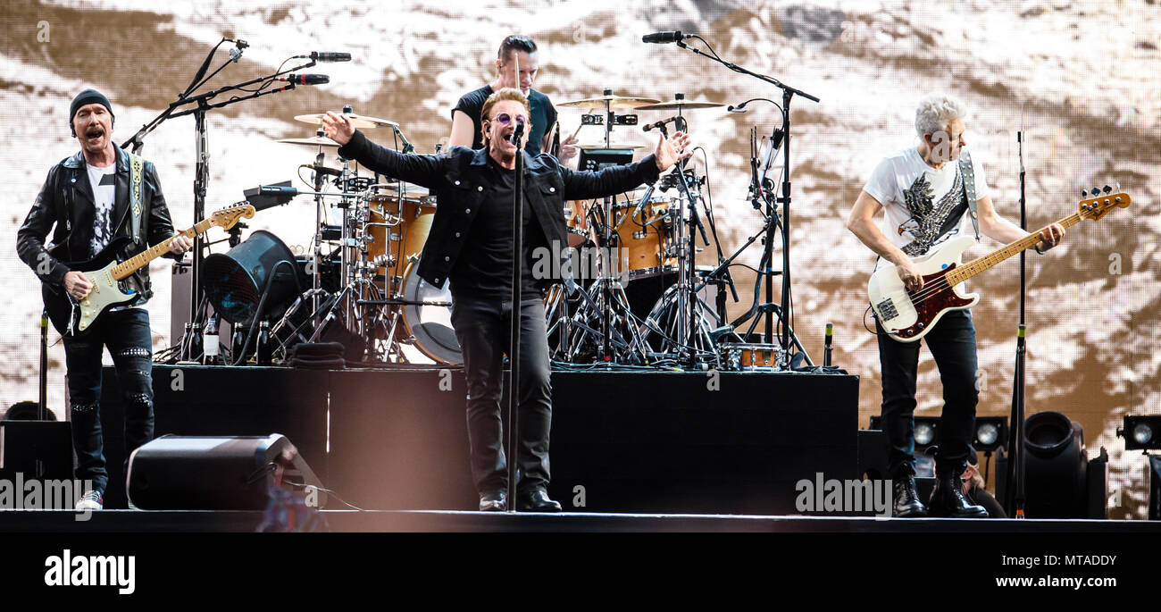 U2 concert twickenham stadium hi-res stock photography and images - Alamy