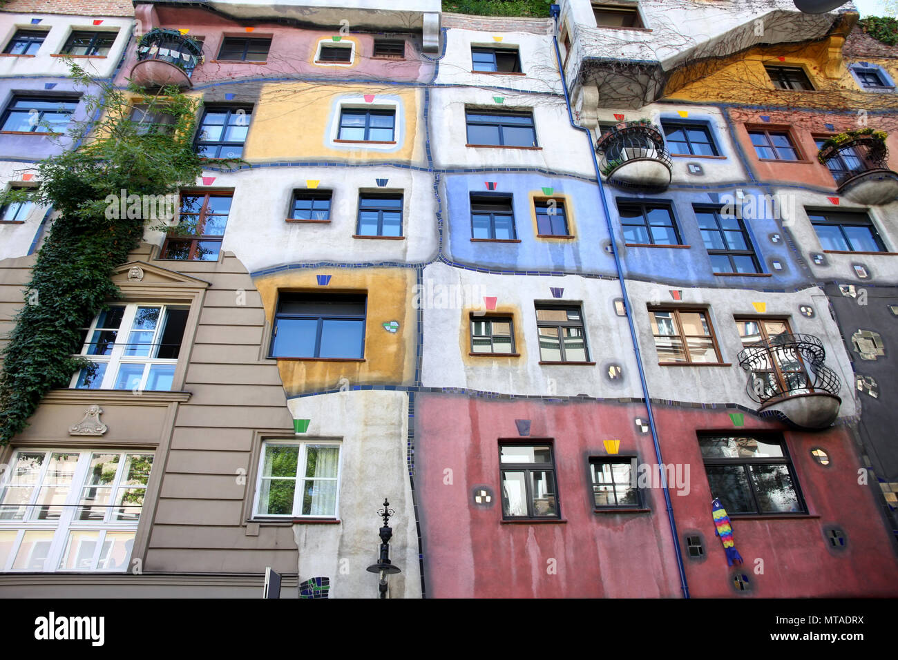 Colourful Facade of the Hundertwasser House in Vienna, Austria Stock ...