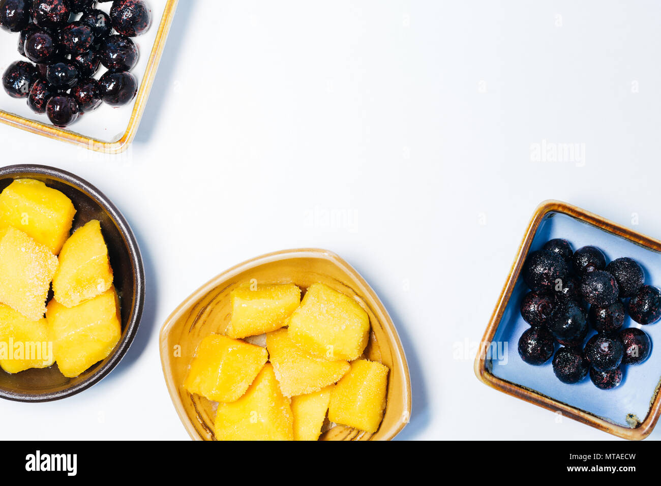 Mango cubes plate hi-res stock photography and images - Alamy