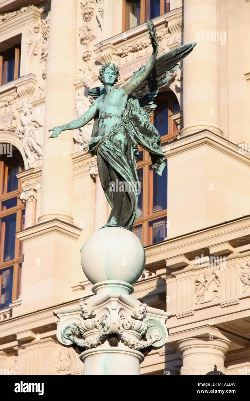 Beautiful sculpture near Natural History Museum in Vienna, Austria ...