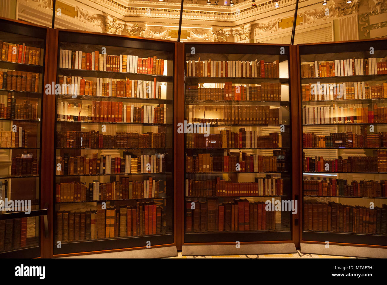 Library images hi-res stock photography and images - Alamy