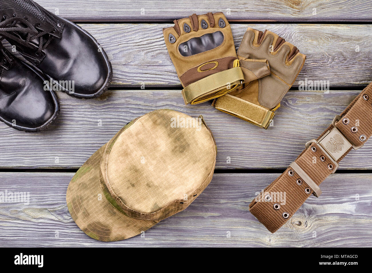 Army footgear hi-res stock photography and images - Alamy