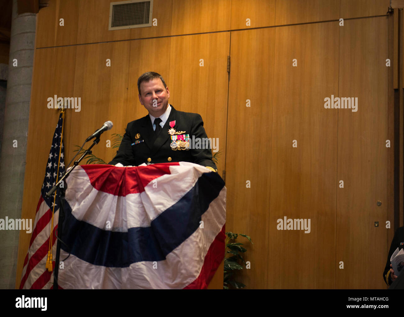 BANGOR, Wash. (April 21, 2017) Capt. Brian Humm, from Park Ridge ...
