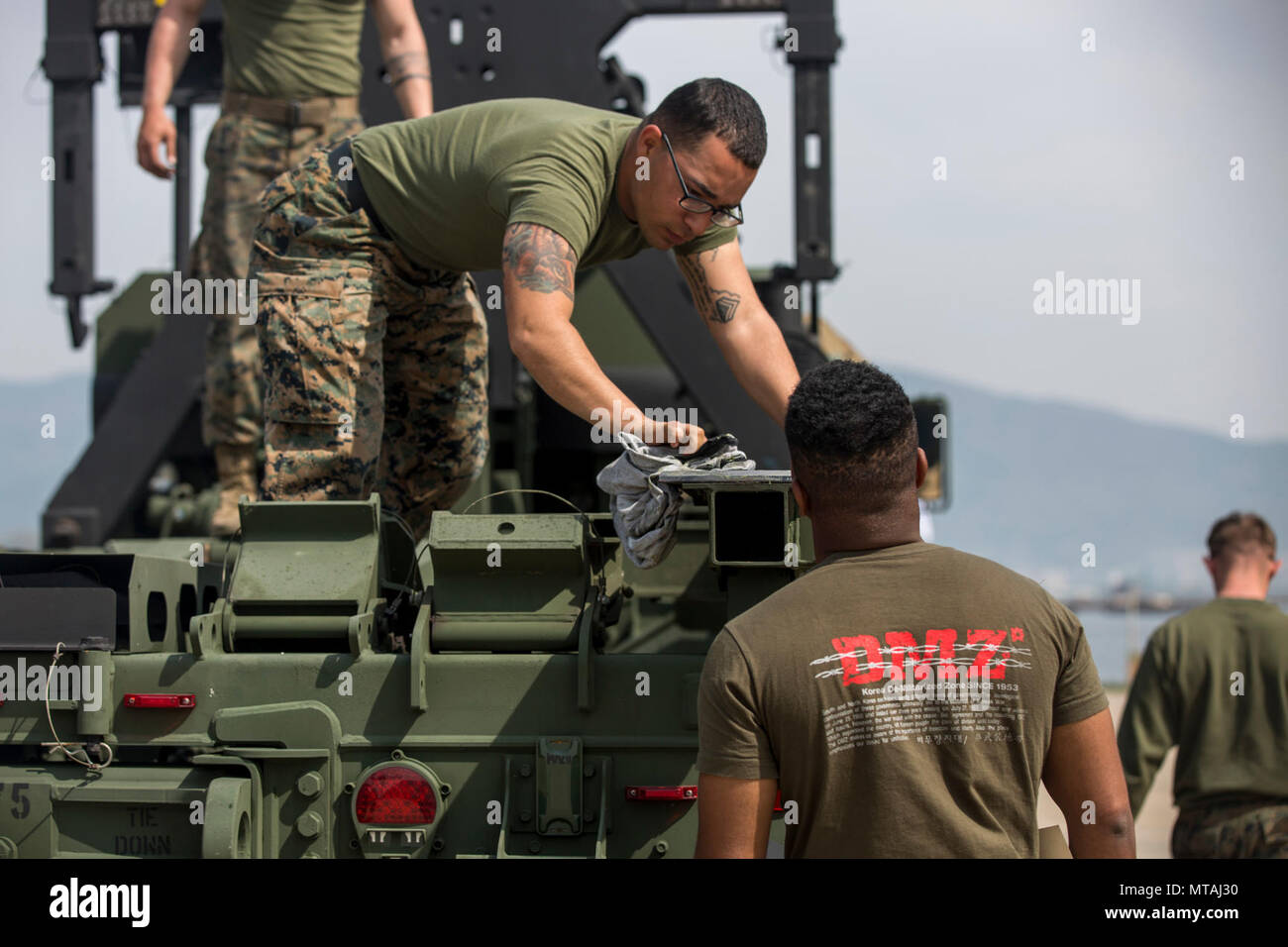 Pre positioning ships hi-res stock photography and images - Alamy