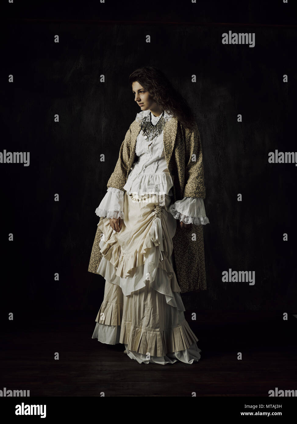 Baroque fashion hi-res stock photography and images - Alamy