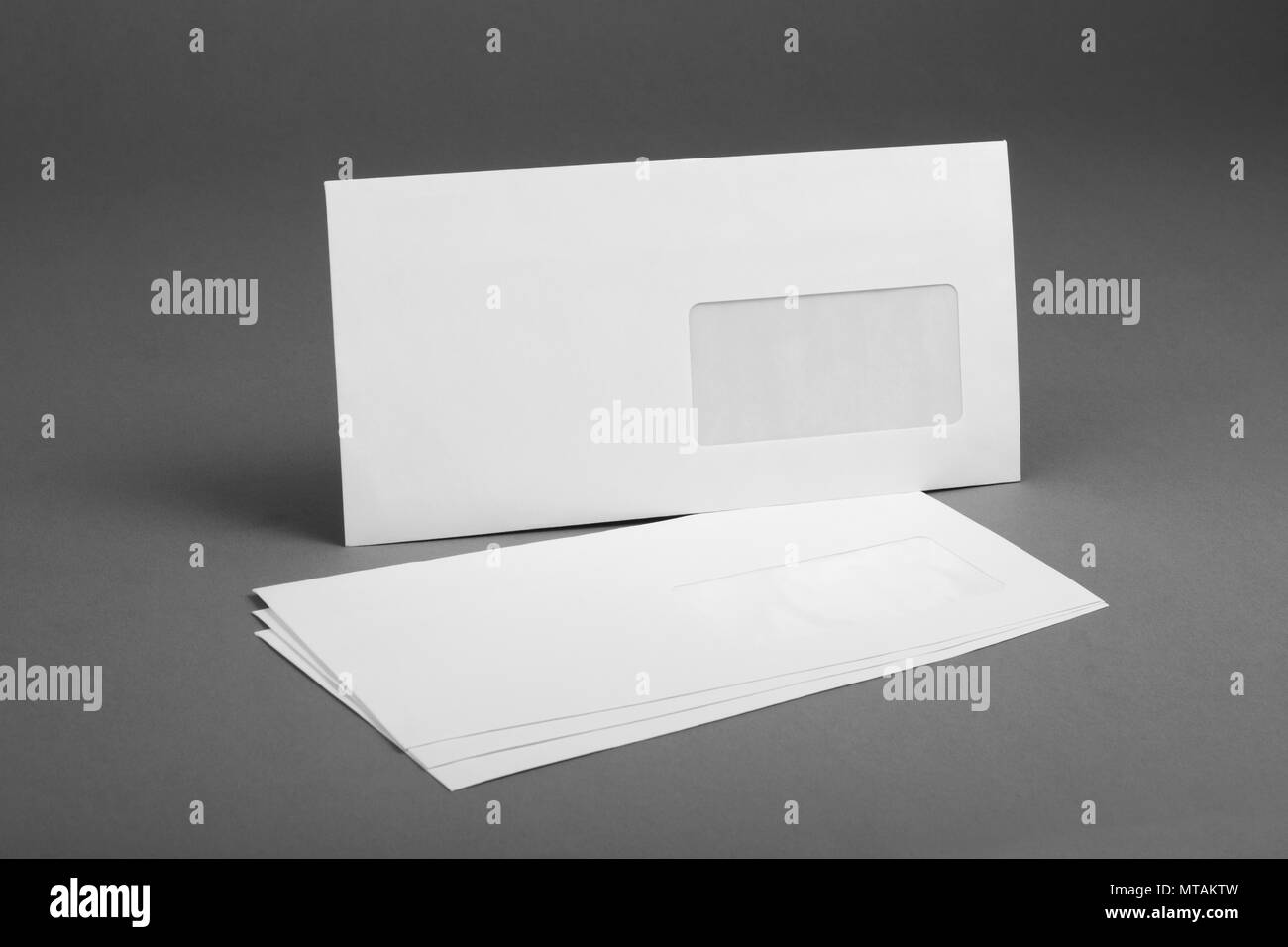 Window envelope hi-res stock photography and images - Alamy