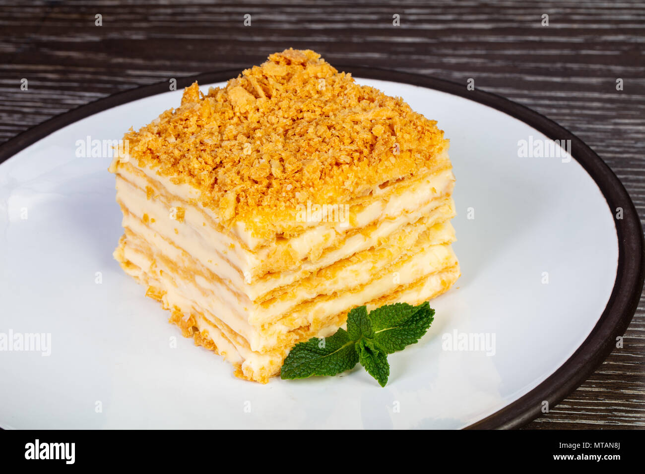 Restaurant desert layered cake hi-res stock photography and images - Alamy