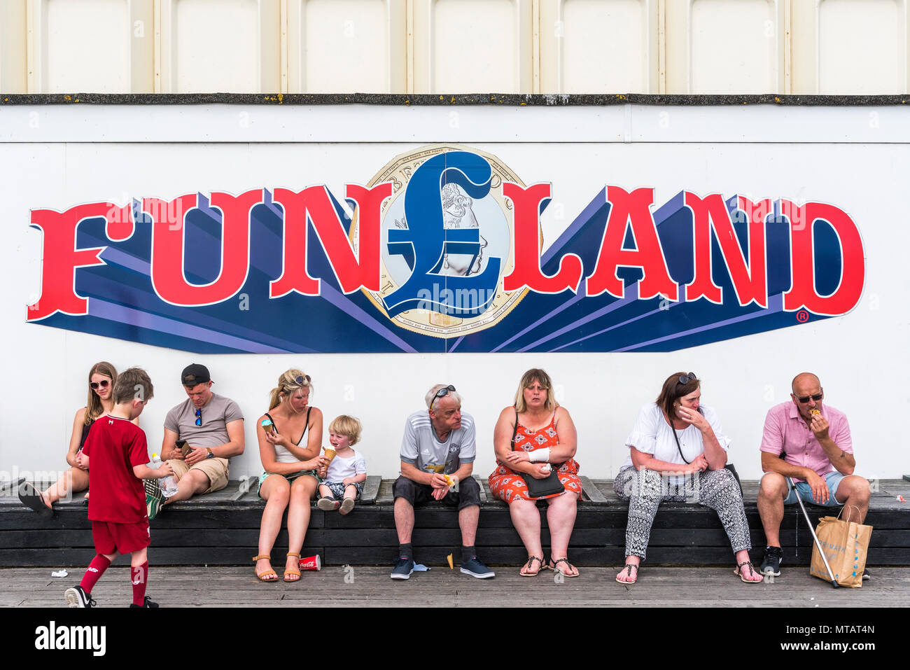 Funland sign hi-res stock photography and images - Alamy