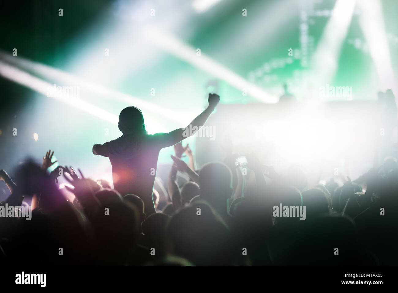 Picture of dancing crowd at music festival Stock Photo - Alamy