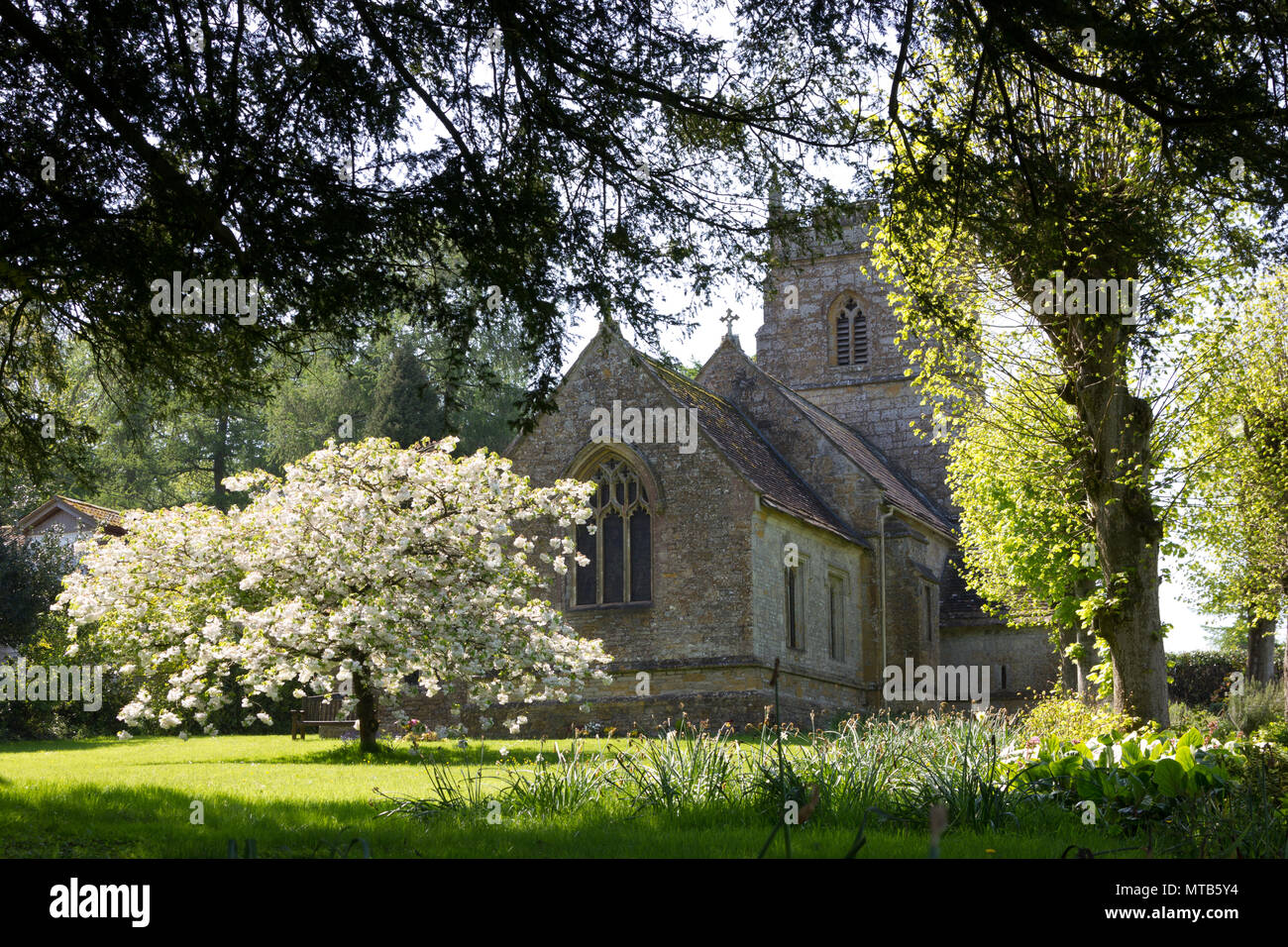 Late spring hi-res stock photography and images - Alamy