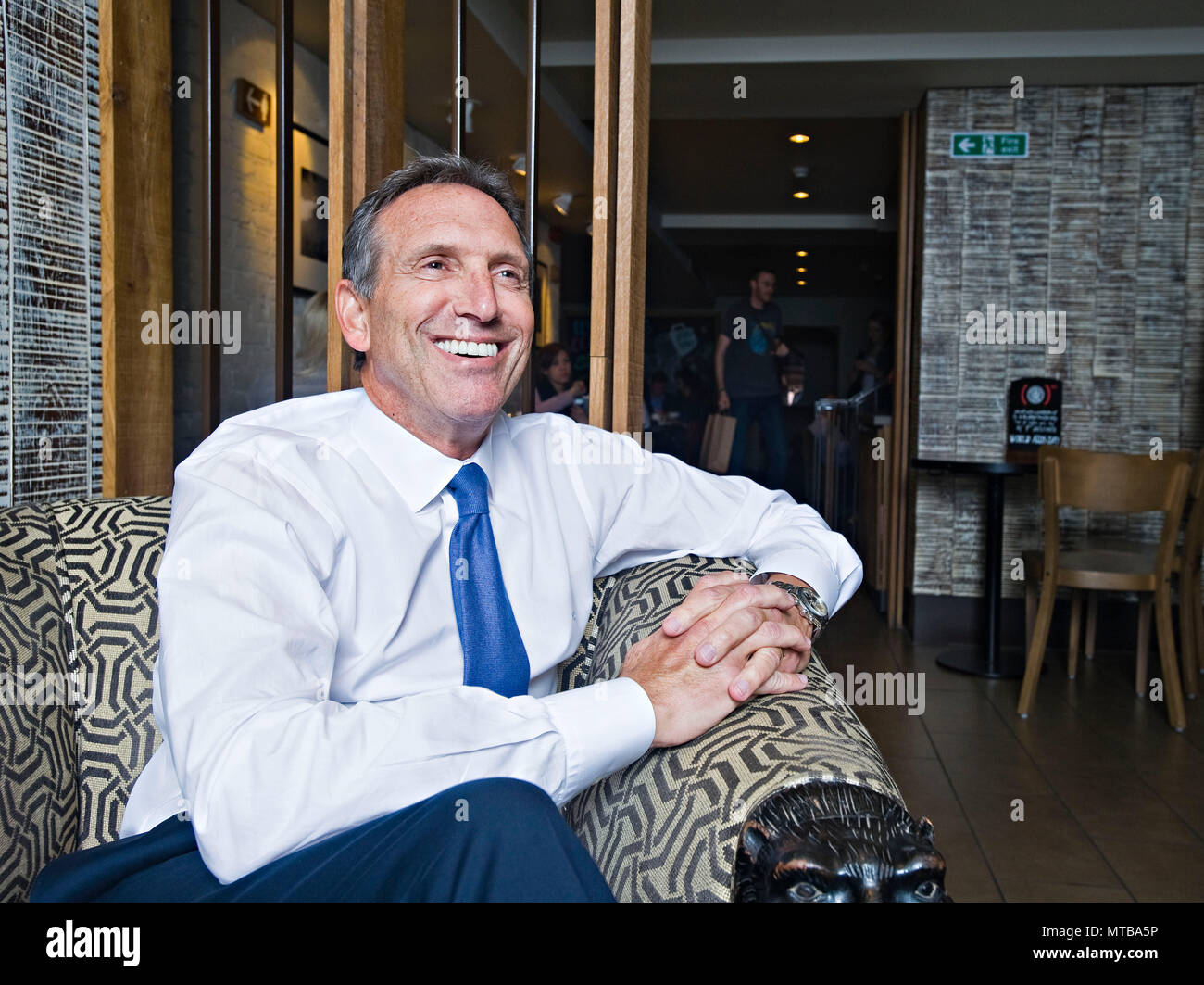 Howard schultz, ceo starbucks hi-res stock photography and images - Alamy
