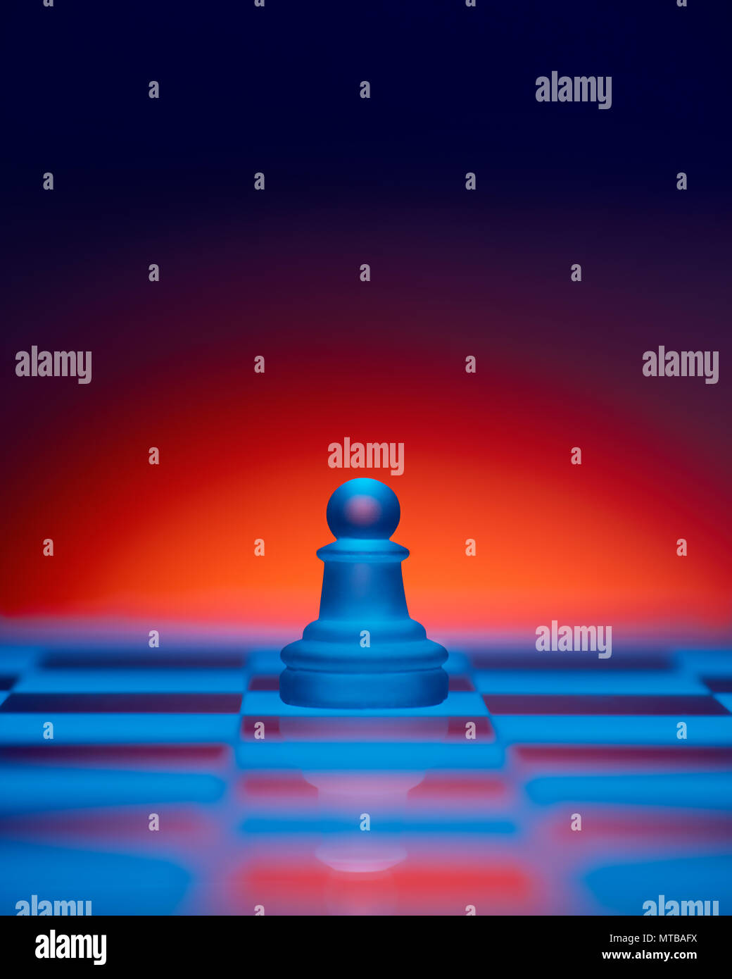 Single red pawn chess piece hi-res stock photography and images - Alamy