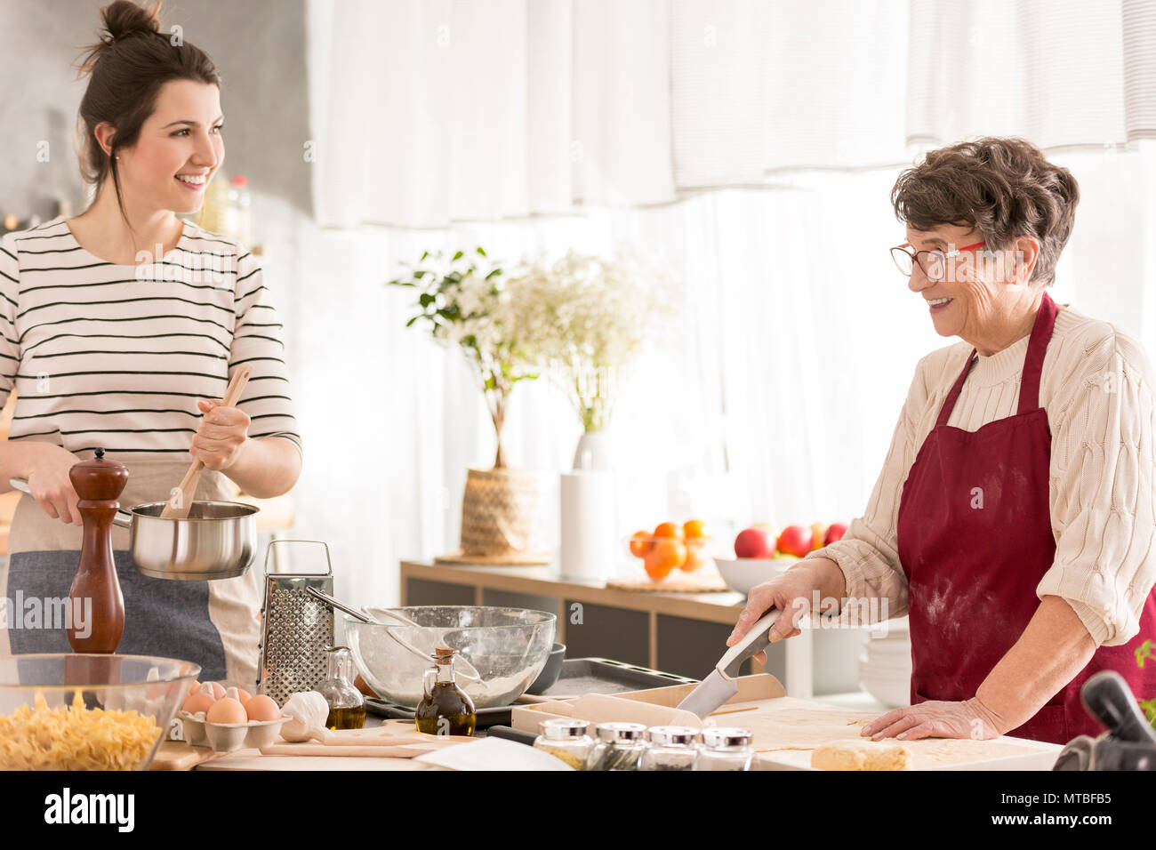 Old italian women smiling hi-res stock photography and images - Alamy