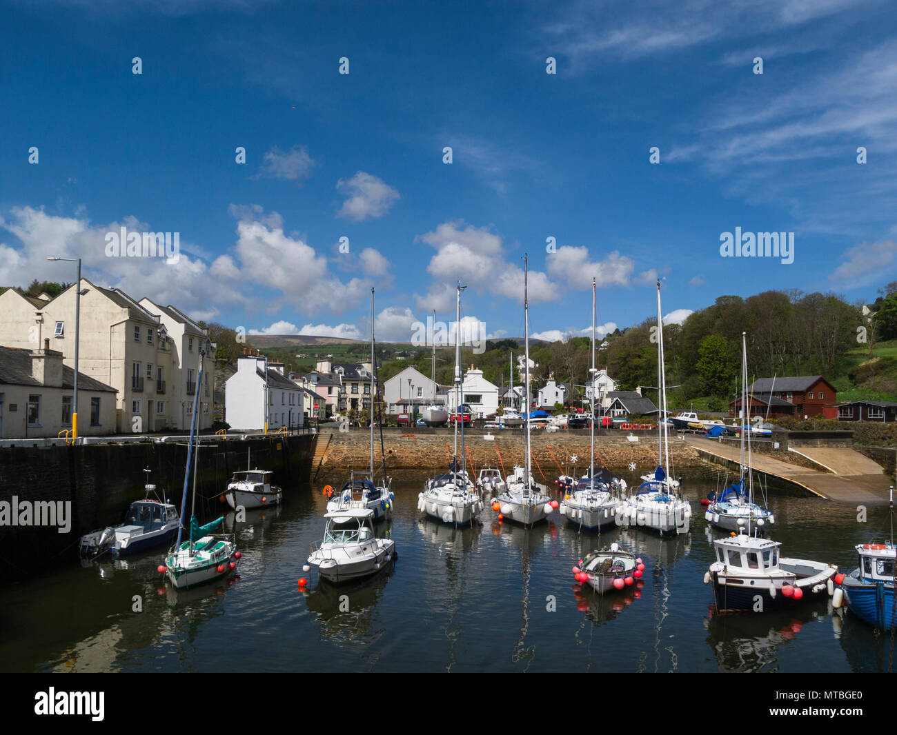 Picturesque quiet old laxey harbour hi-res stock photography and images ...