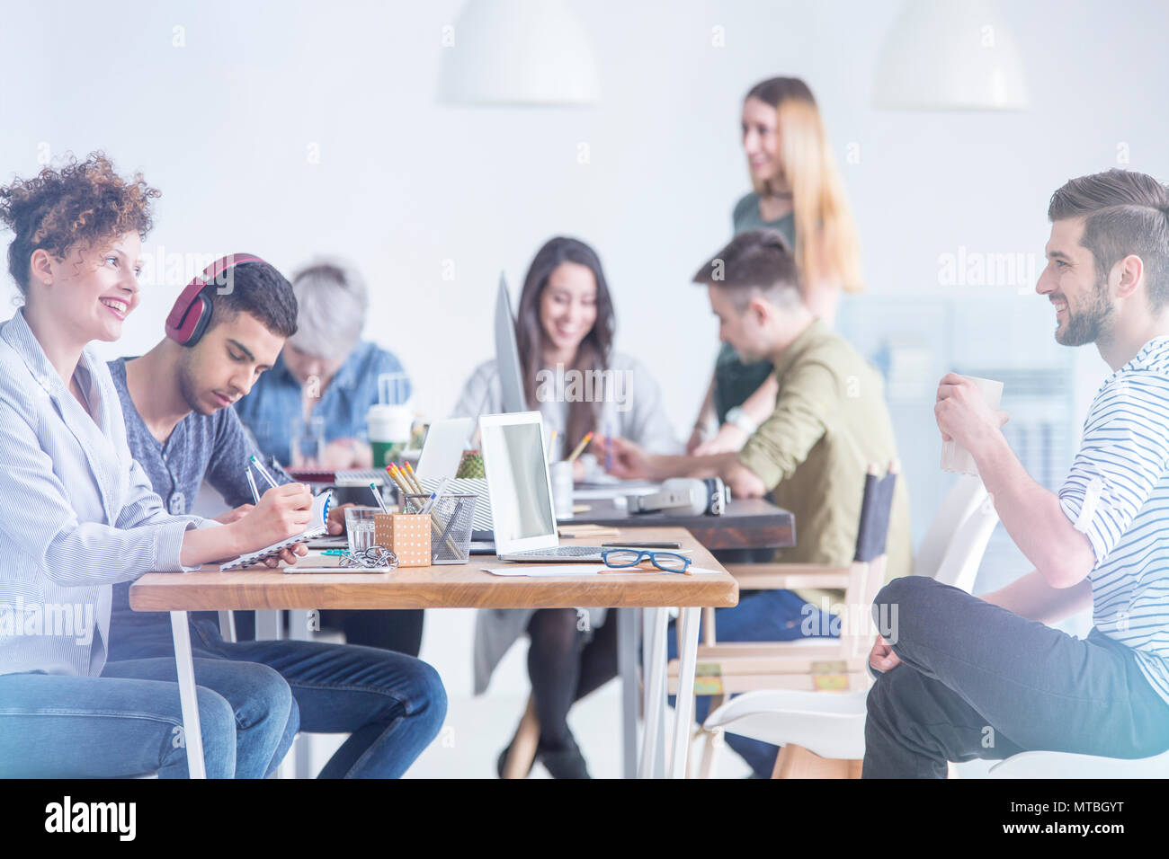 Different cultures business hi-res stock photography and images - Alamy