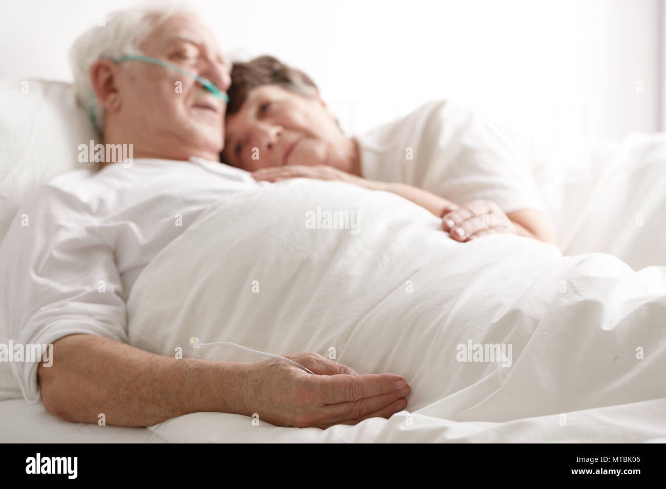 Dying Patient And Family Stock Photos & Dying Patient And Family Stock ...