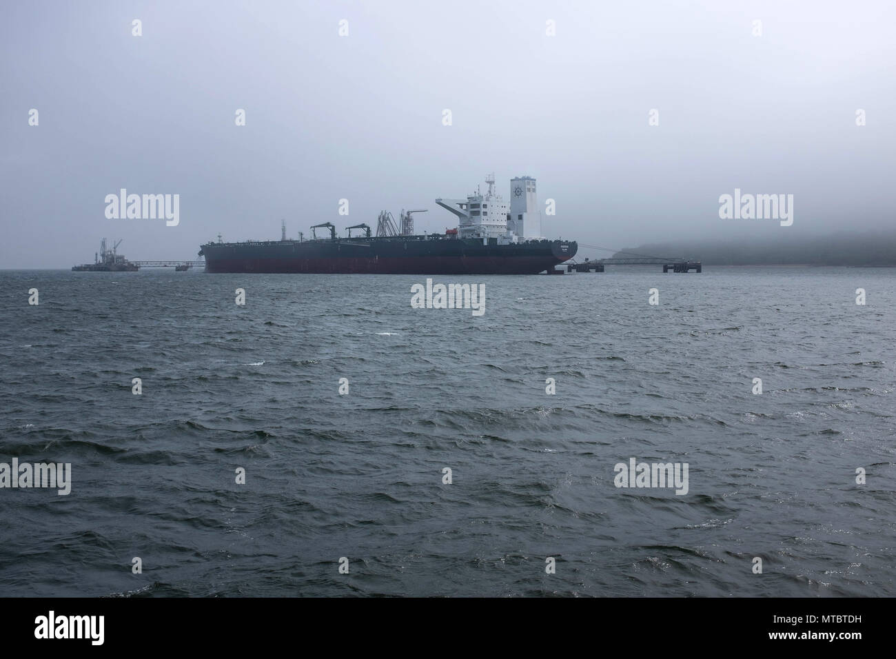 Oil terminal station hi-res stock photography and images - Alamy