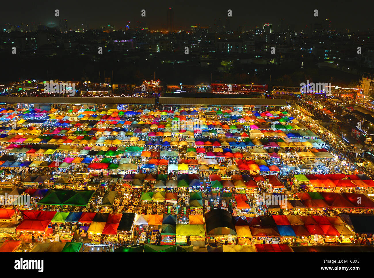 Ratchada Night Market in Bangkok Stock Photo - Alamy