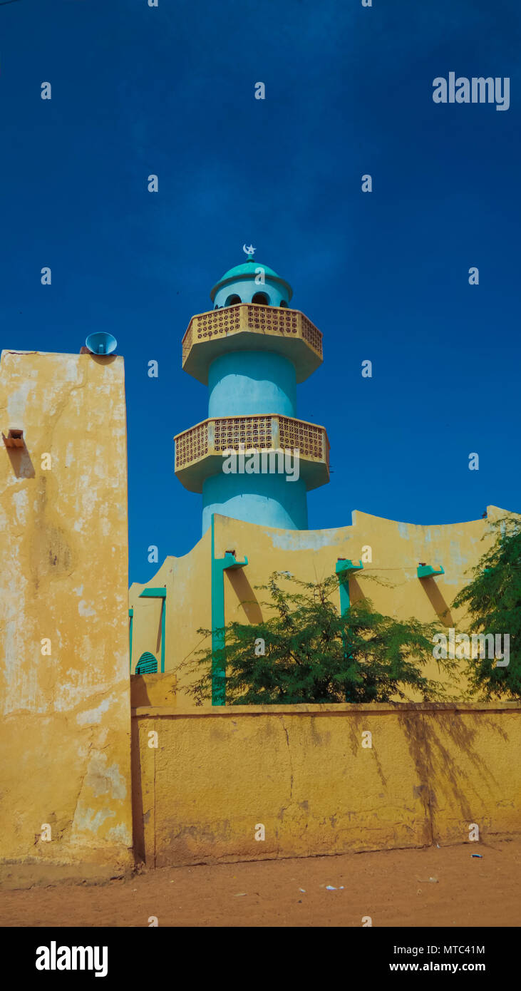 Exterior view to Grand mosque of Zinder in Niger Stock Photo - Alamy