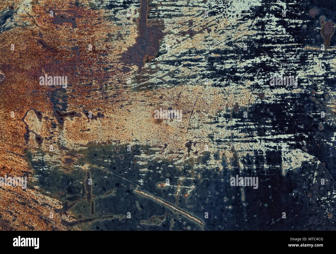 Damaged metal sheet hi-res stock photography and images - Alamy