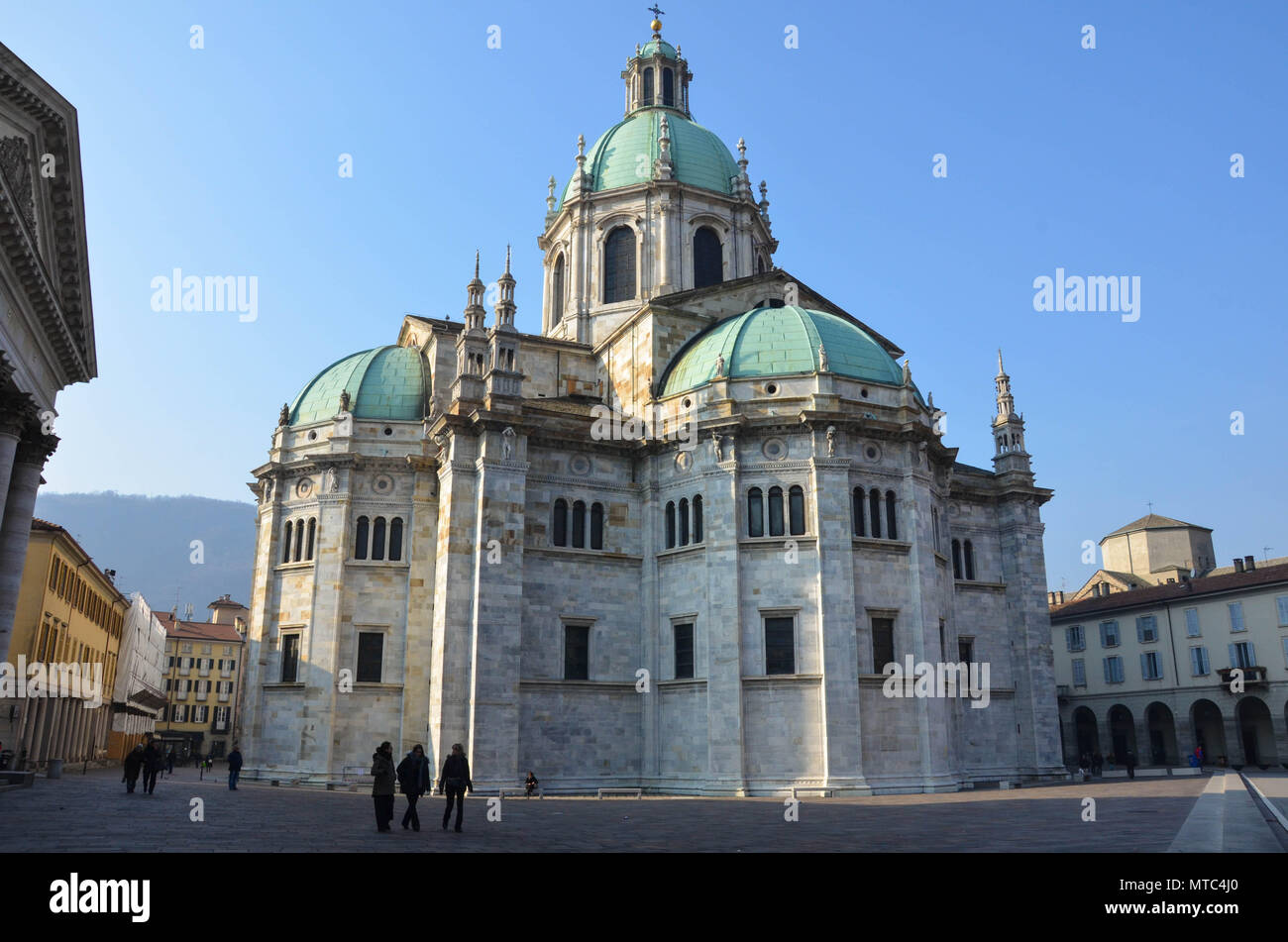 Piazza Guiseppe Verdi, Como Cathedral (Cattedrale di Santa Maria ...