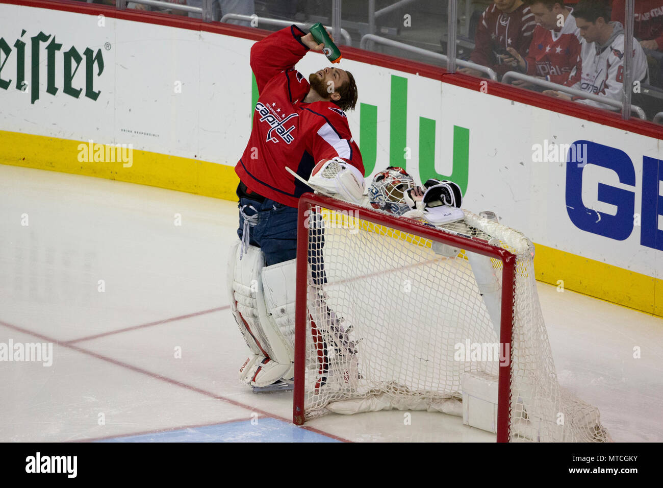 Capitals goaltender Braden Holtby (70 Stock Photo - Alamy
