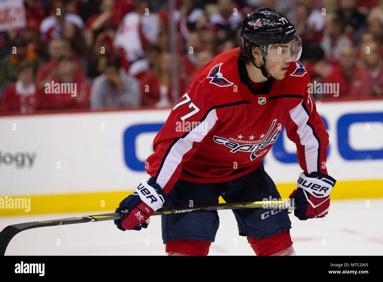 Capitals right wing T.J. Oshie (77 Stock Photo - Alamy