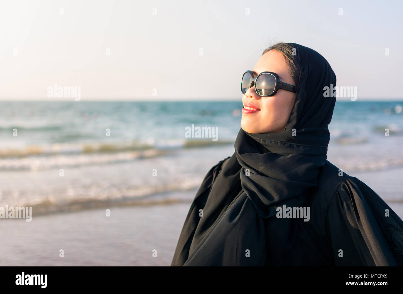 Portrait of a woman wearing a hijab hi-res stock photography and images ...