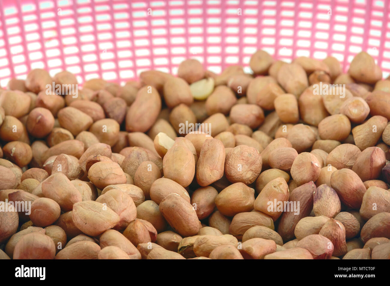 Plastic peanuts hi-res stock photography and images - Alamy