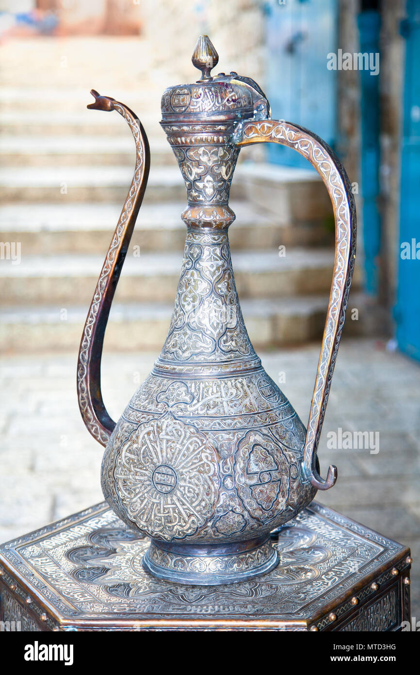 Antique pewter teapot hi-res stock photography and images - Alamy