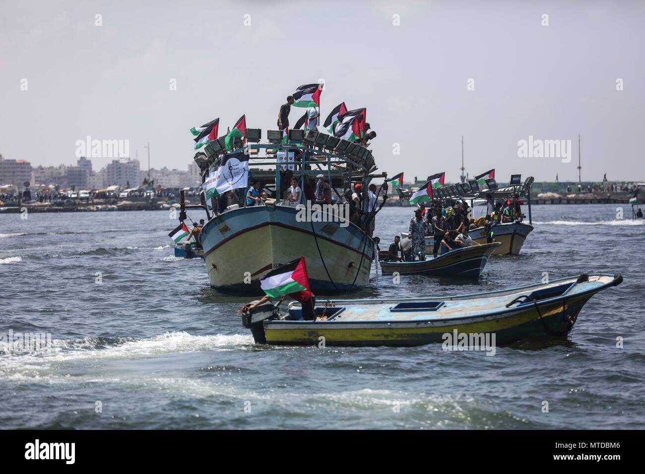 Naval blockade hi-res stock photography and images - Alamy