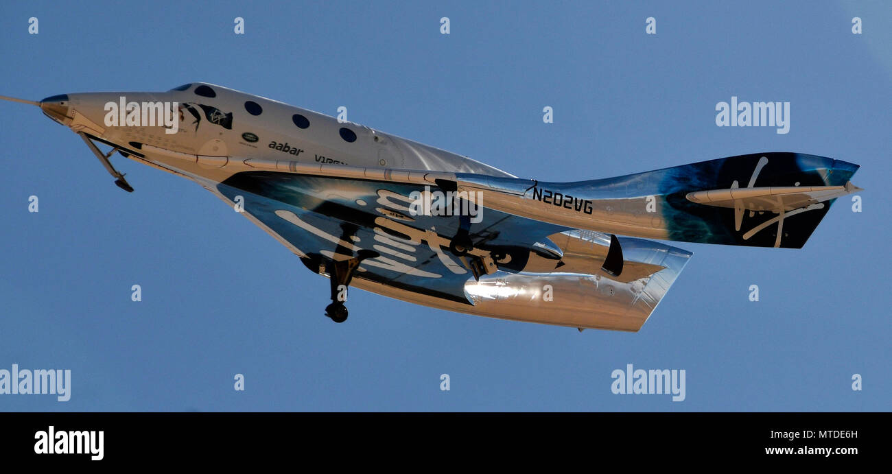 Spaceshiptwo unity first mojave hi-res stock photography and images - Alamy