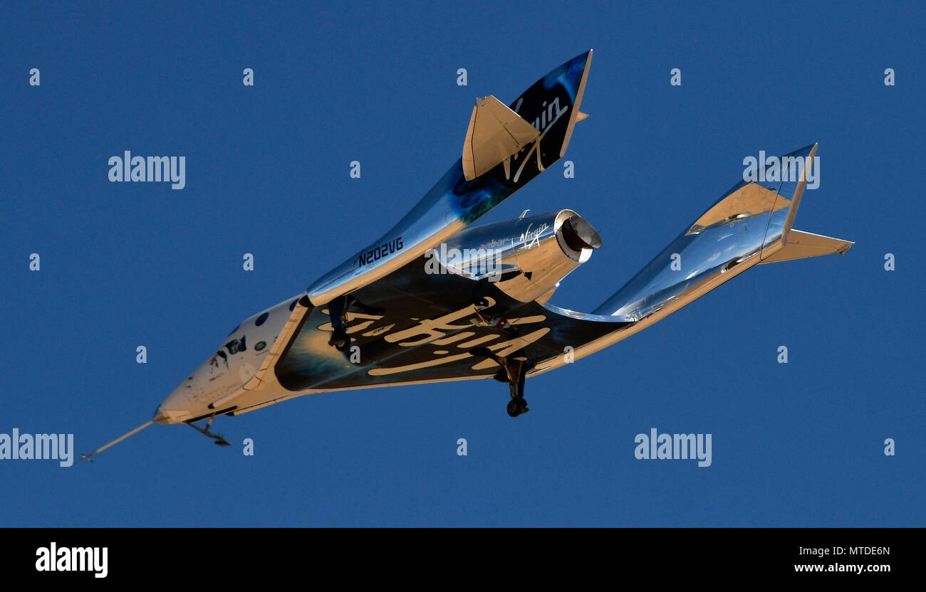Spaceshiptwo unity mojave hi-res stock photography and images - Alamy