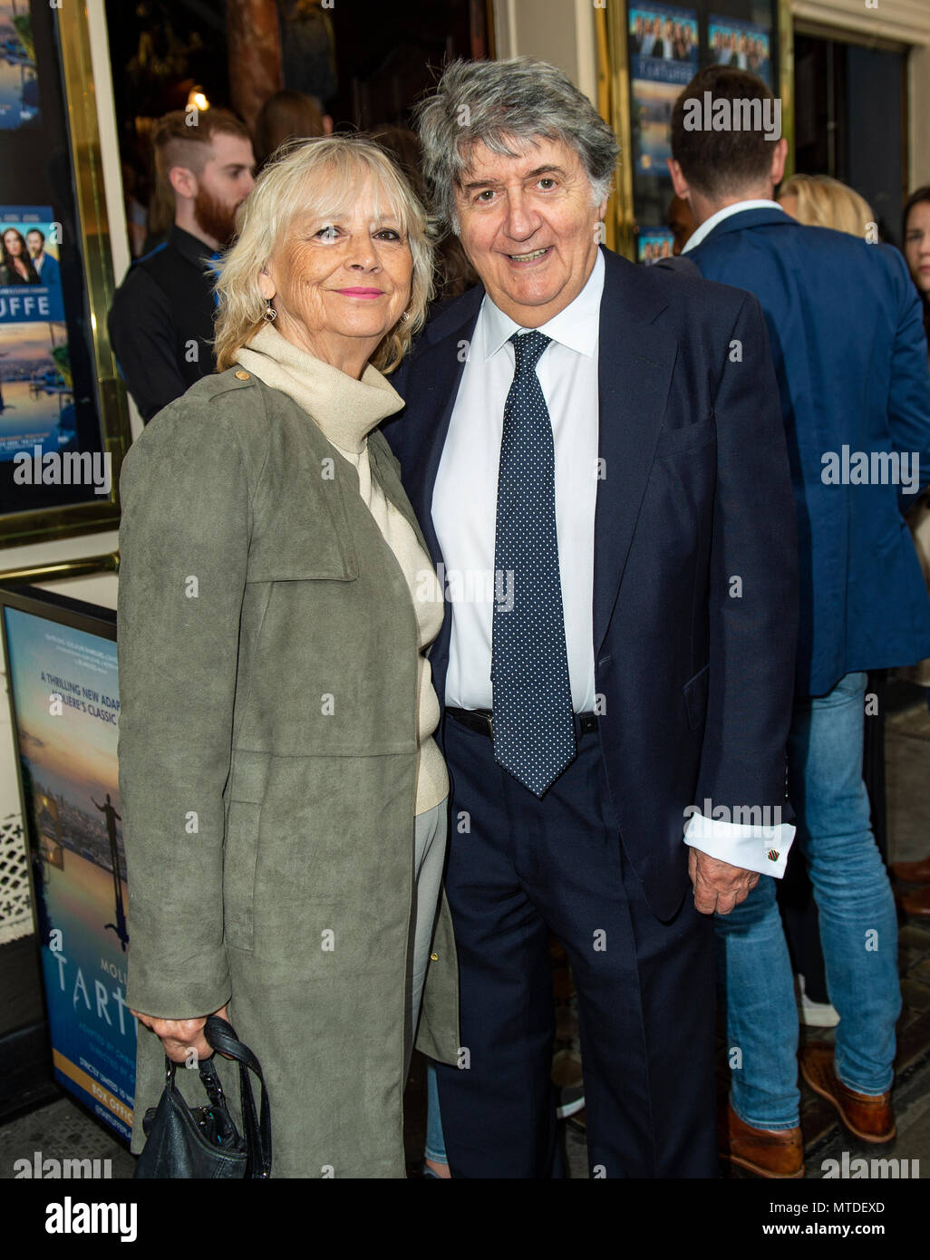 Tom conti and wife hi-res stock photography and images - Alamy
