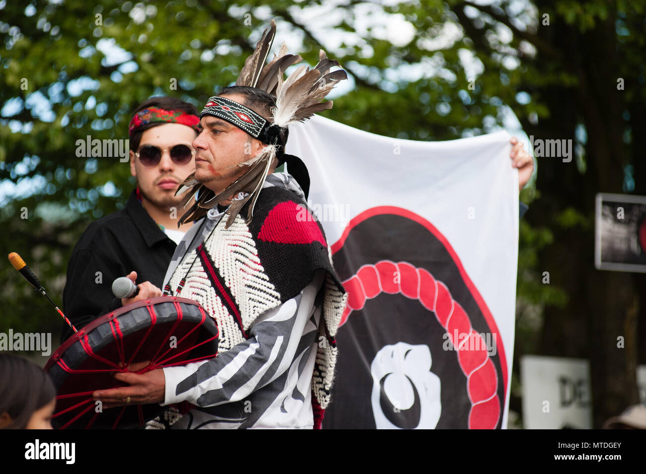 First nations pipeline protest canada hi-res stock photography and ...