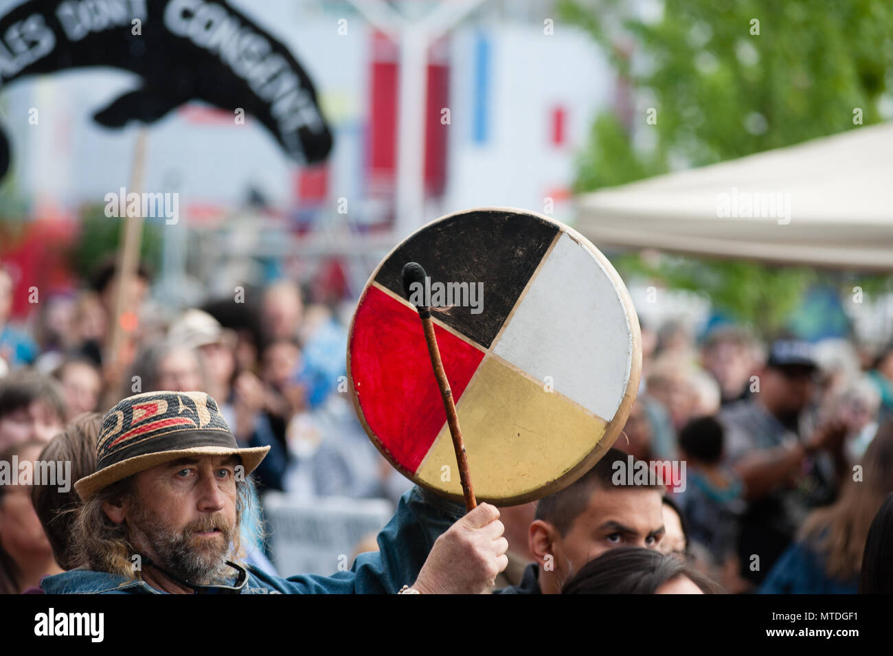 First nations british columbia drum hi-res stock photography and images ...