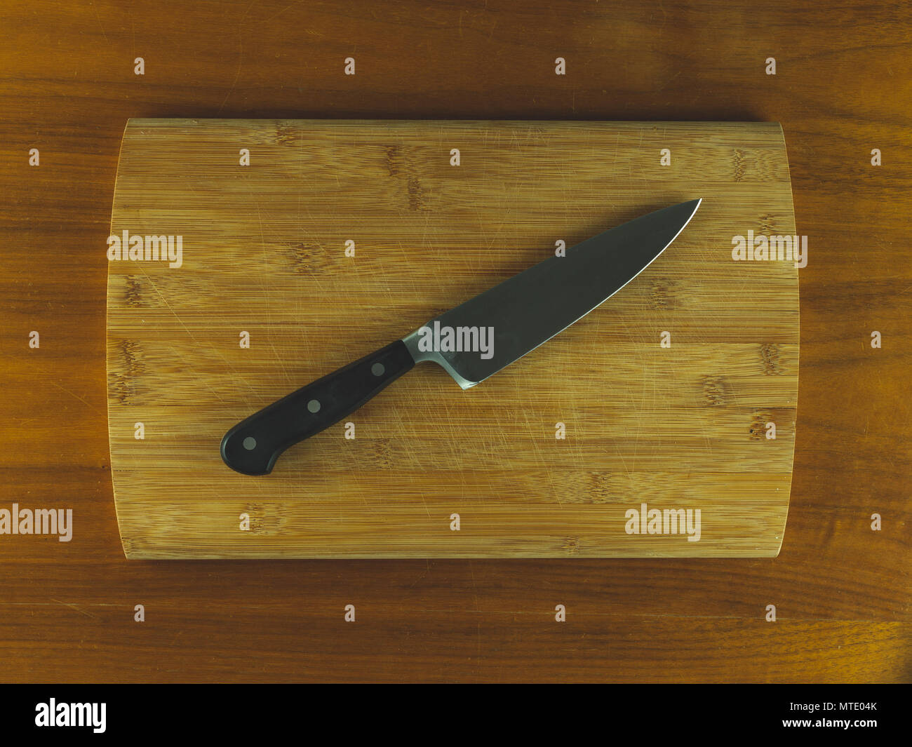Diagonal knife hi-res stock photography and images - Alamy