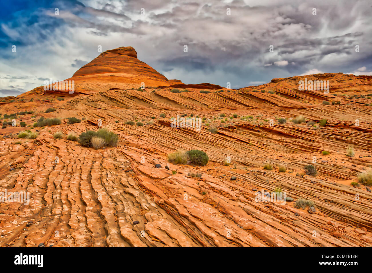 Rock formations due to sweeping rain and wind erosion around Page ...