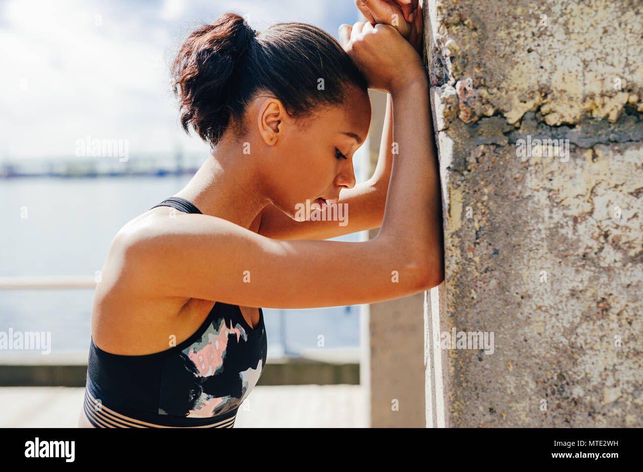 Leaning hands hi-res stock photography and images - Alamy