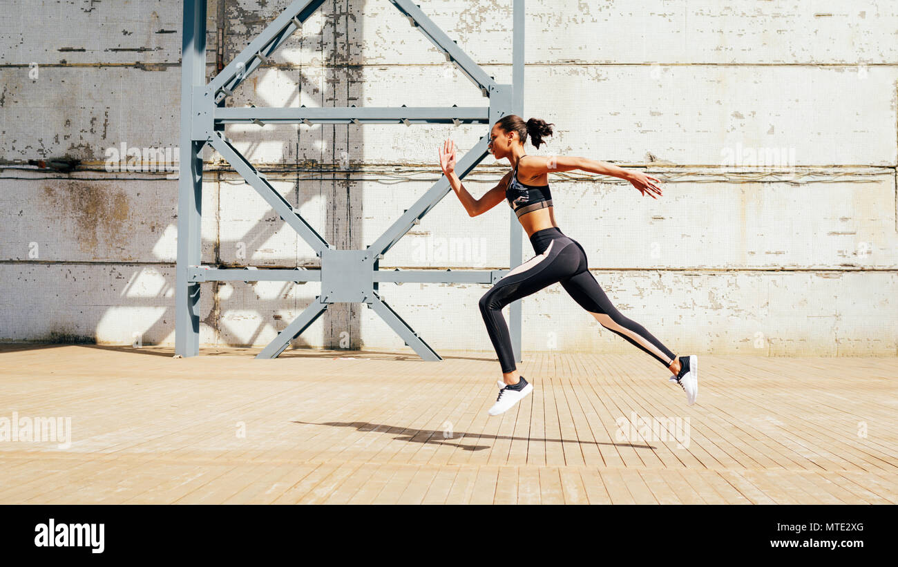 Jumping exercises hi-res stock photography and images - Alamy