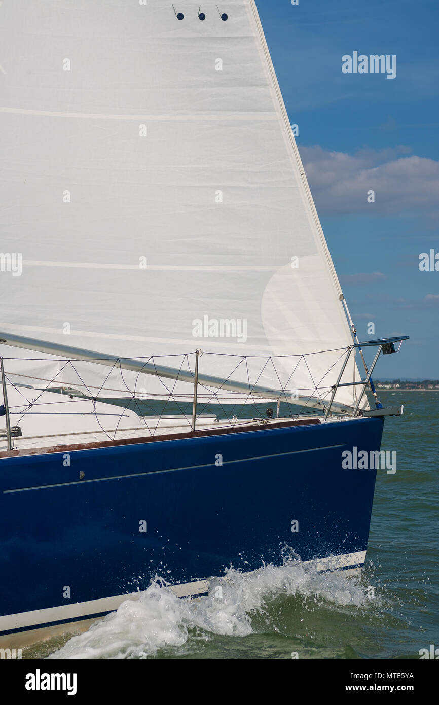 Hull boat race hi-res stock photography and images - Alamy