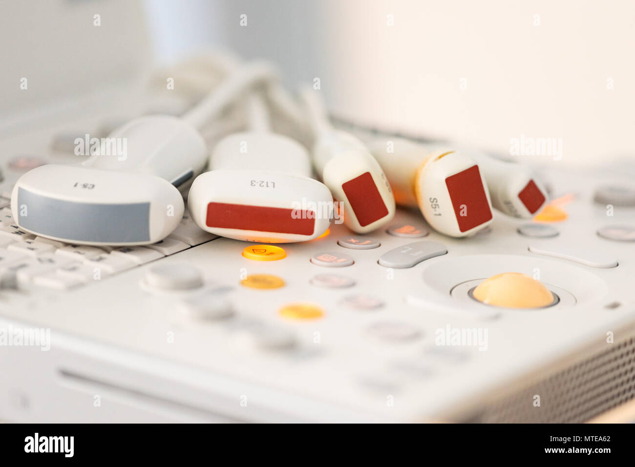 Ultrasound sensors hi-res stock photography and images - Alamy