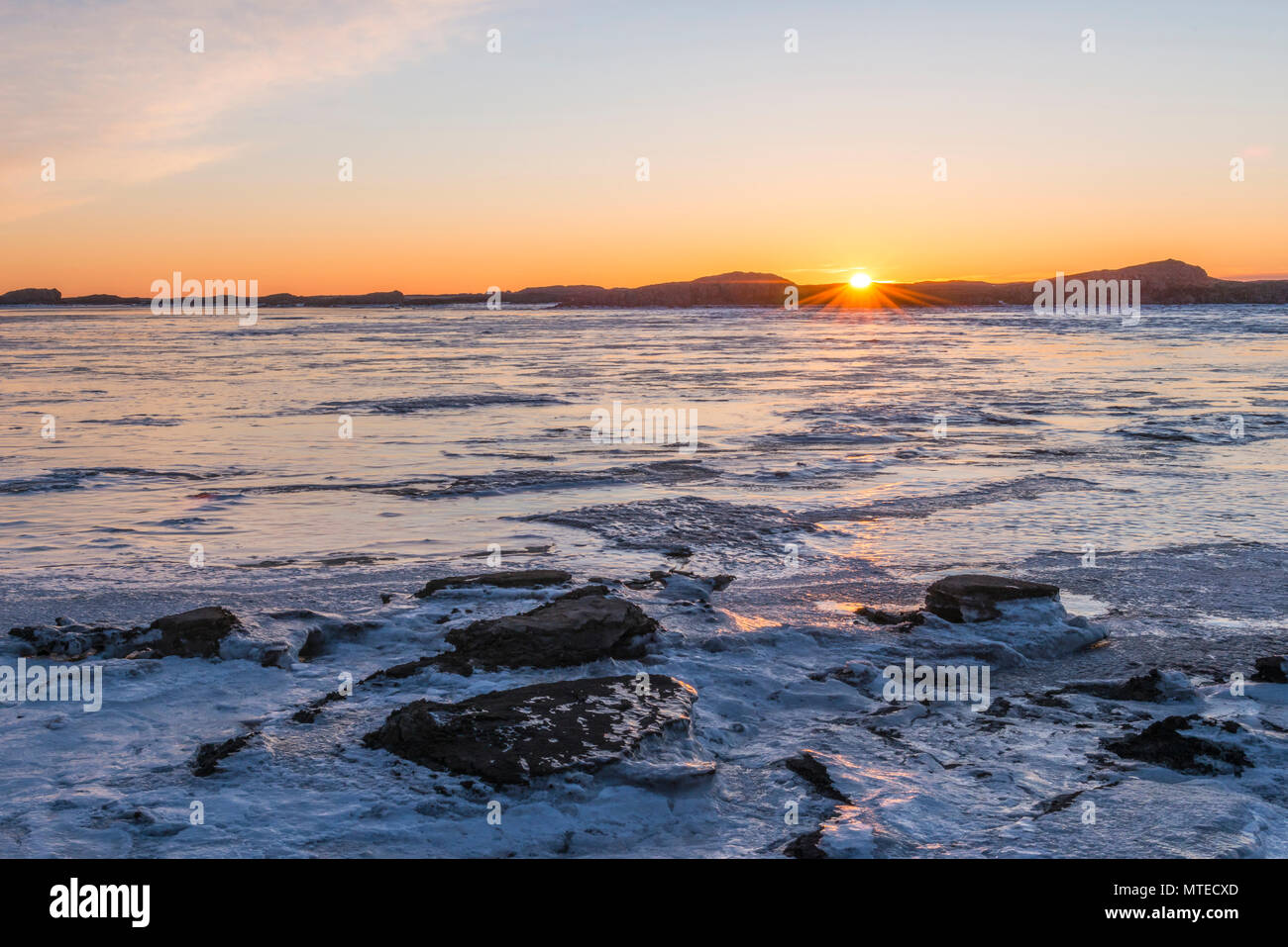 Frozen sea hi-res stock photography and images - Alamy