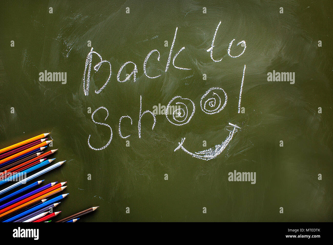Chalkboard with text - Back to school Horiizonta Stock Photo - Alamy