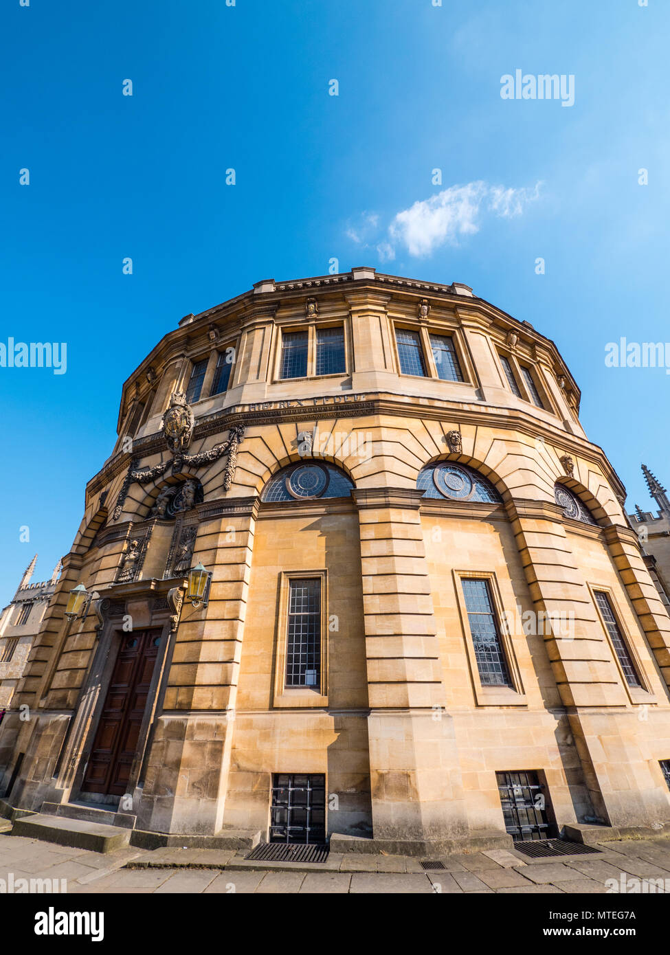 Sheldonian theatre oxford hi-res stock photography and images - Alamy
