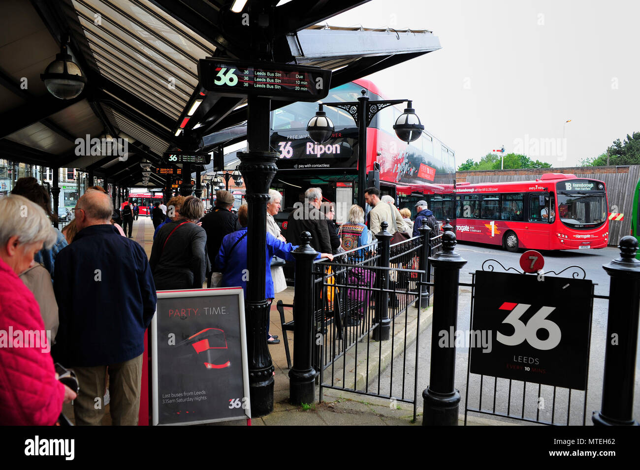 Bus station passengers waiting bus hi-res stock photography and images ...